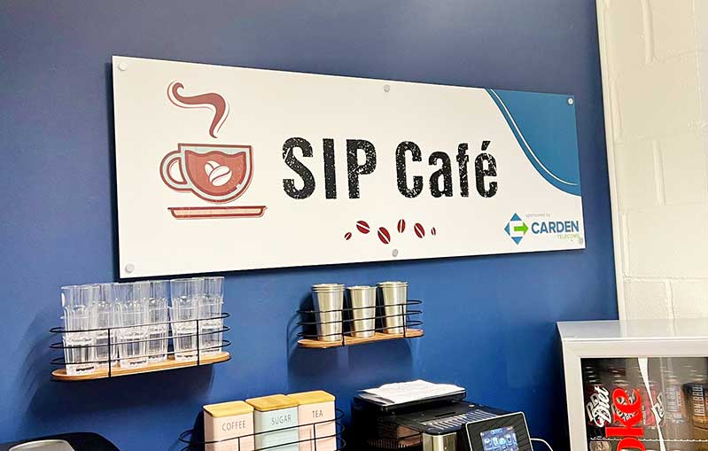 Shop signage: enhance your store's identity in the new year